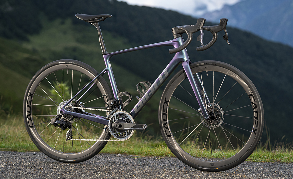 「DEFY」シリーズがフルモデルチェンジ - News